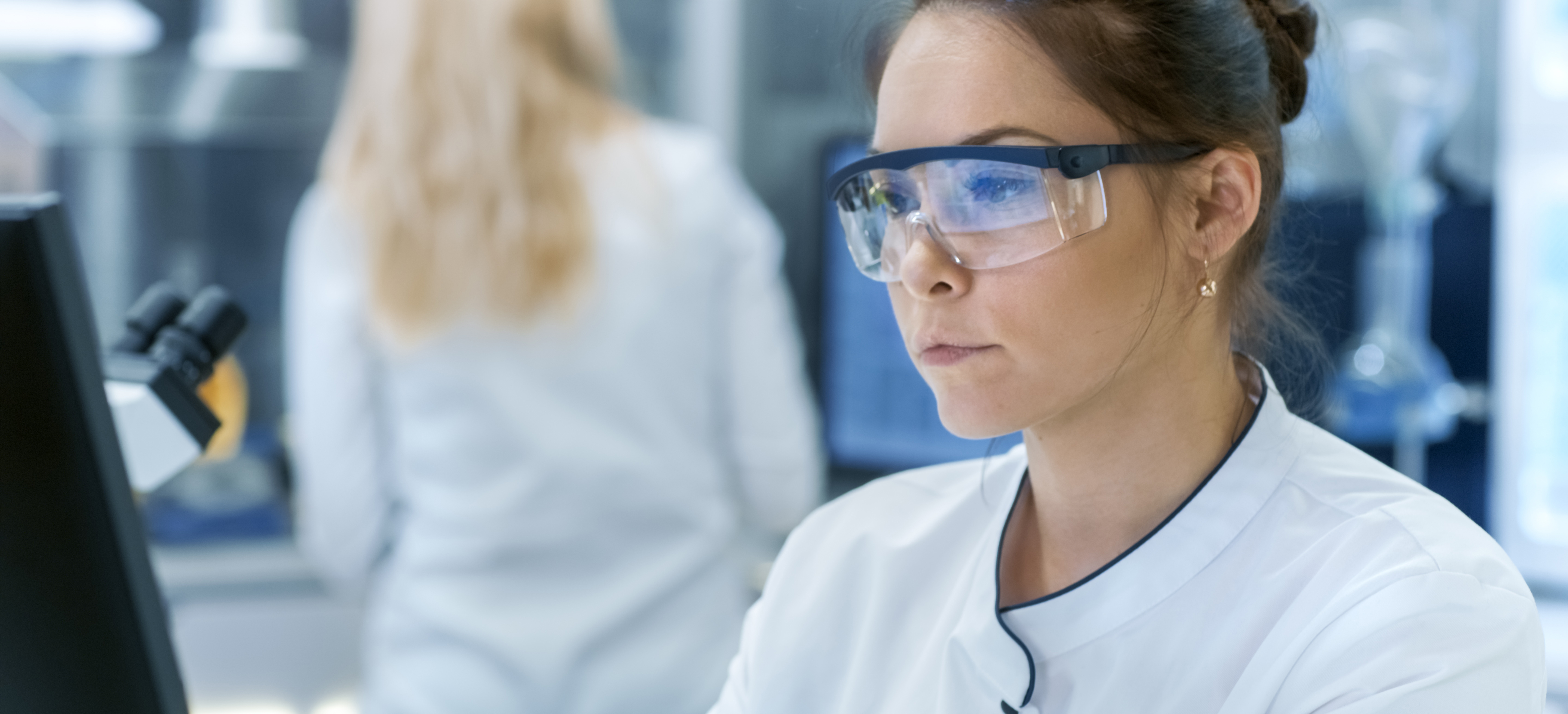 How to Become a Medical Laboratory Assistant